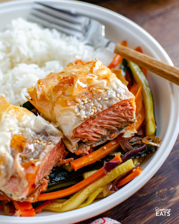 Thai Sweet Chilli Salmon Filo Parcel - Slimming Eats
