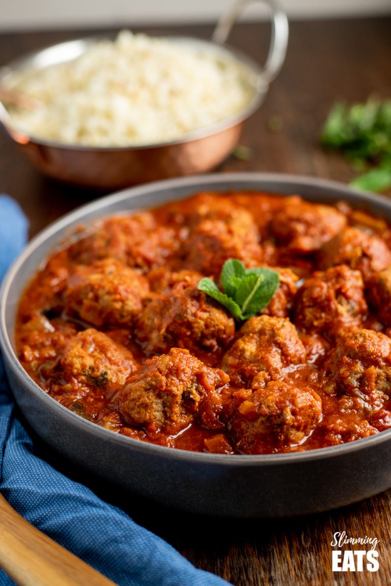 Lamb and Mint Meatballs in a Sweet and Spicy Sauce | Slimming Eats