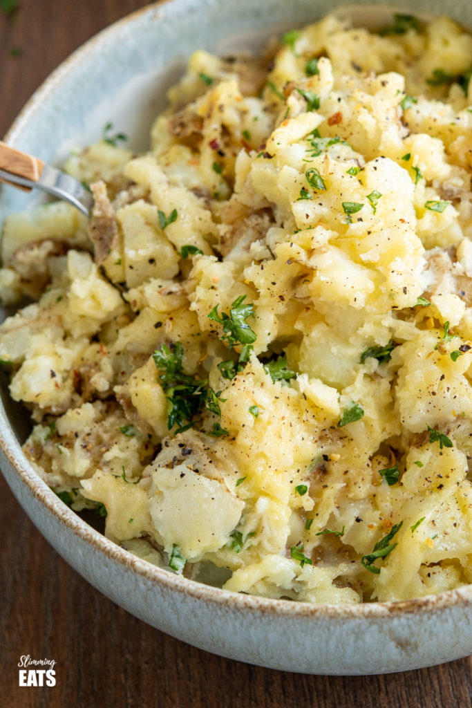 Rustic Garlic and Parmesan Mashed Potatoes | Slimming Eats