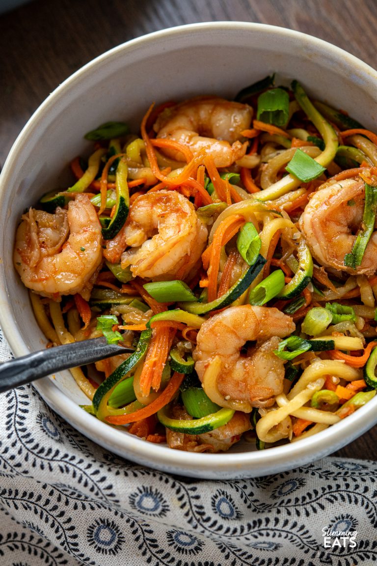 Quick Sweet Chilli Prawns with Vegetable Noodles | Slimming Eats