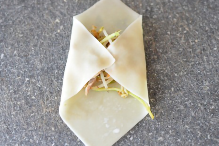 Chicken and Vegetable Baked Spring Rolls (Oven or Air Fryer)