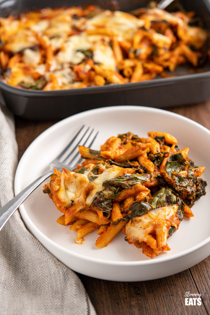 Easy Spinach Pasta Bake | Slimming Eats Recipes
