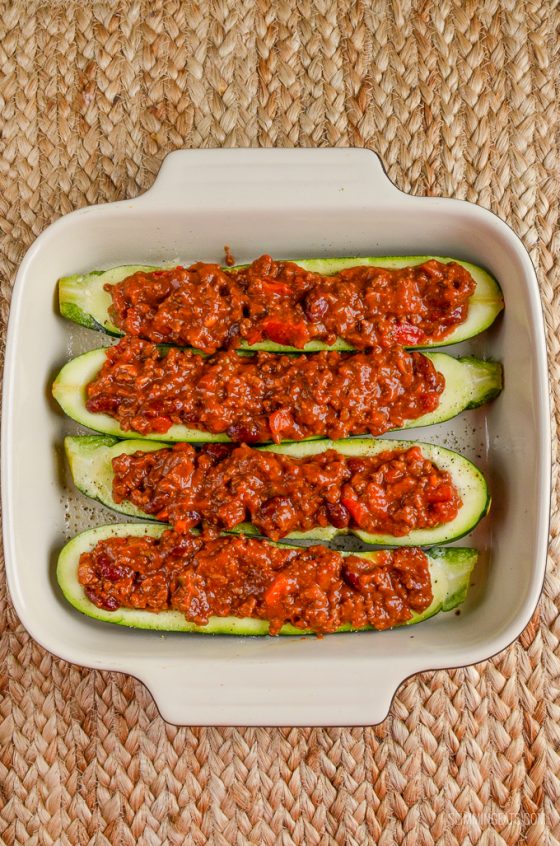 Chilli Stuffed Zucchini Boats | Slimming Eats - Slimming Recipes