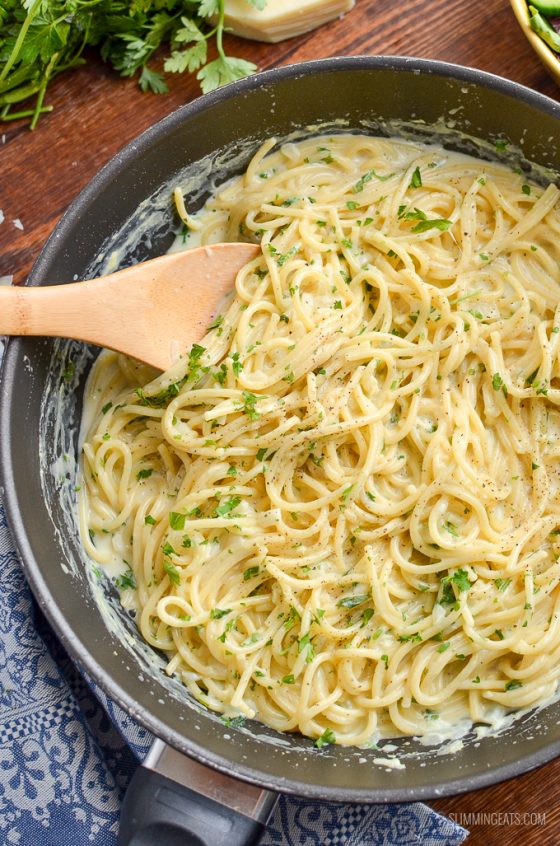 One Pot Creamy Garlic Pasta | Slimming Eats