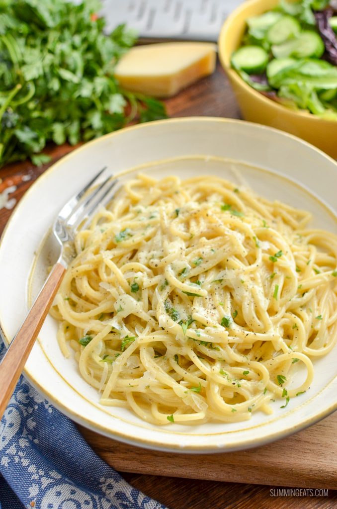 One Pot Creamy Garlic Pasta | Slimming Eats