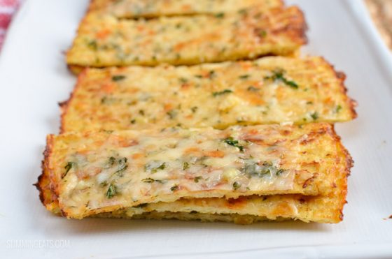 Cheesy Cauliflower Garlic Bread | Slimming Eats