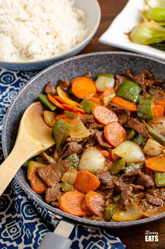 Satay Beef and Vegetables | Slimming Eats Recipe