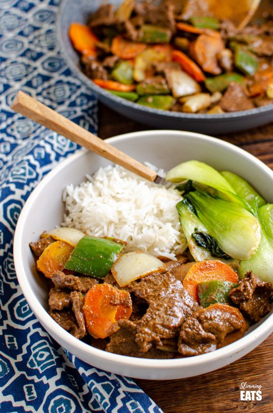 Satay Beef and Vegetables | Slimming Eats Recipe