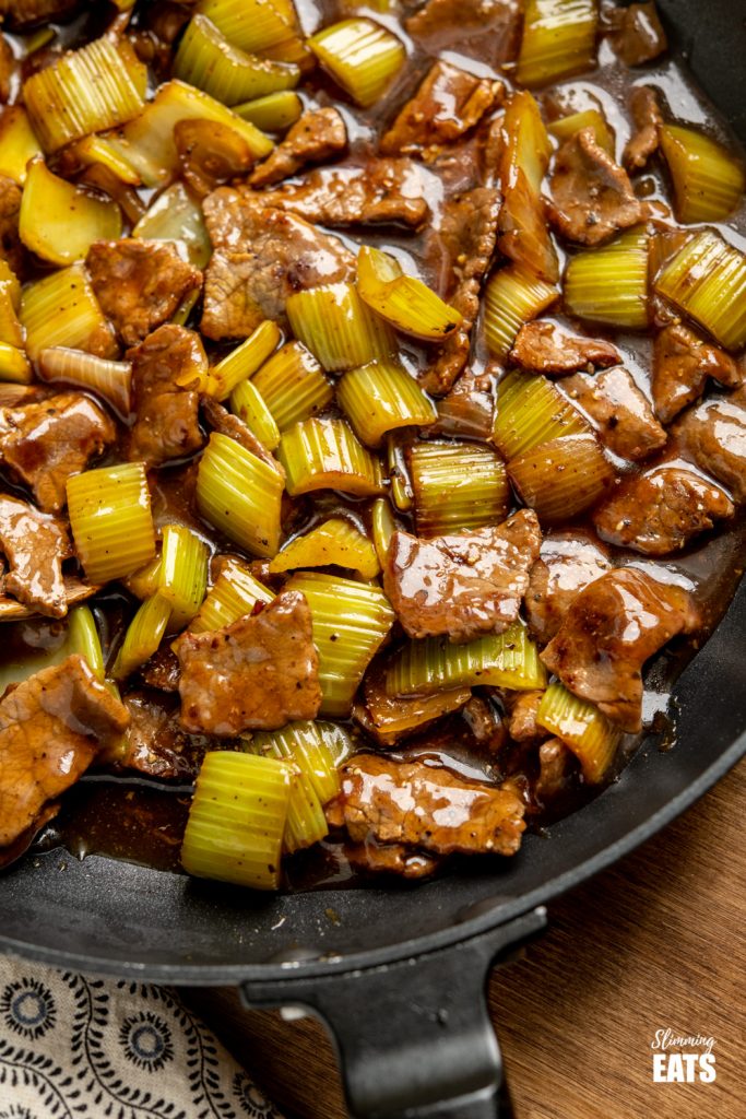 Chinese Black Pepper Beef | Slimming Eats - Slimming Recipes