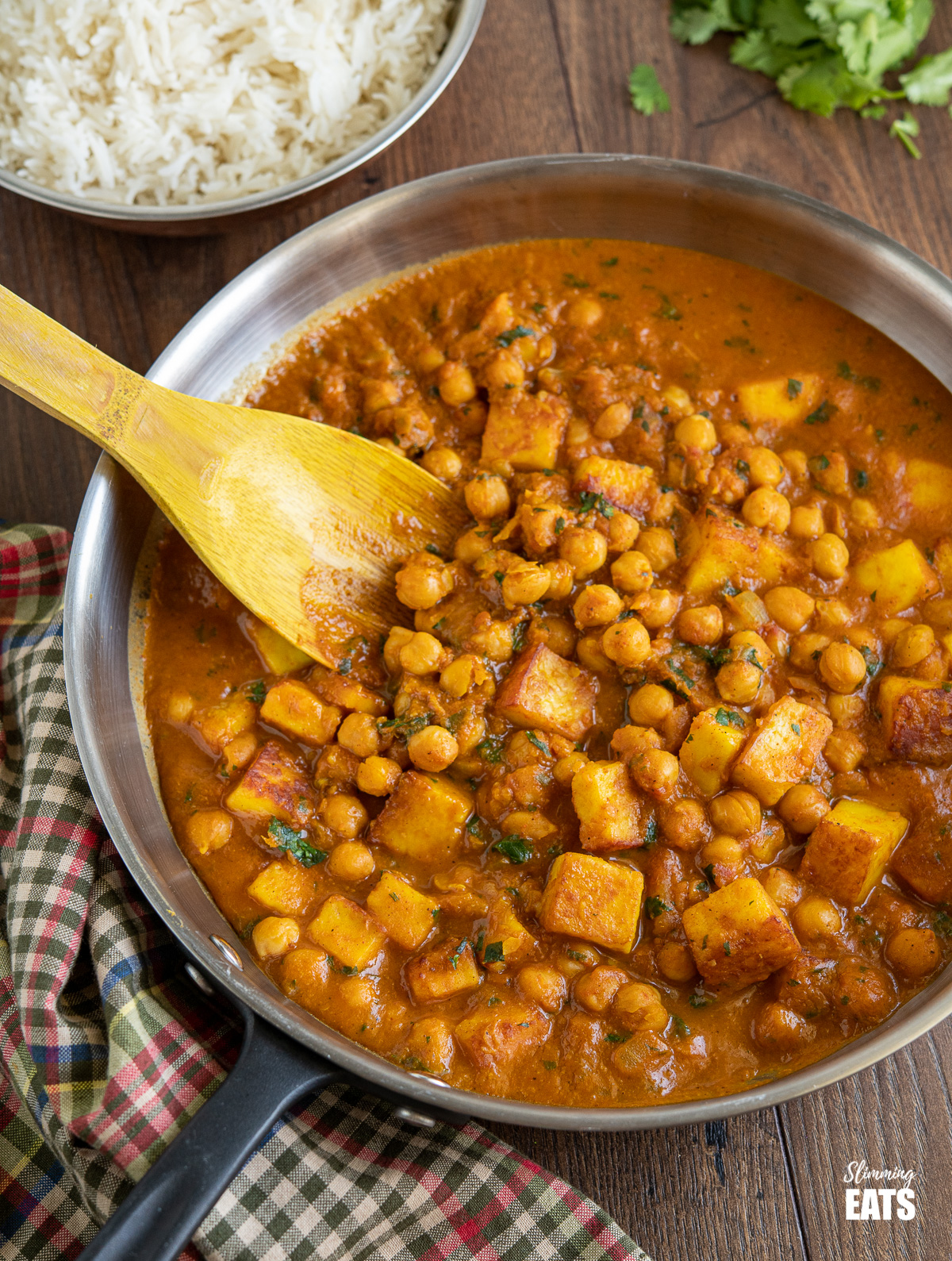 Chana Paneer (Chickpeas and Indian Cheese) | Slimming Eats Recipes
