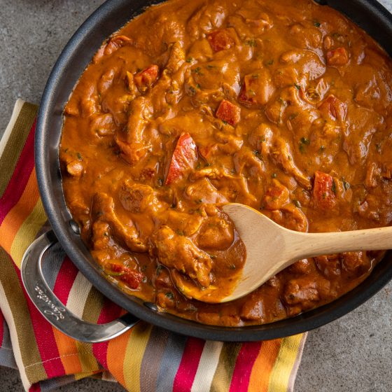 Coconut Chicken and Red Pepper Curry | Slimming Eats
