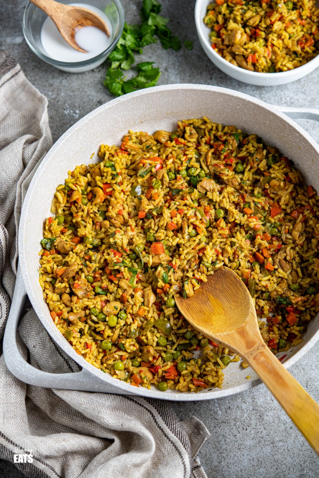 One Pot Coconut Chicken Curry Rice | Slimming Eats