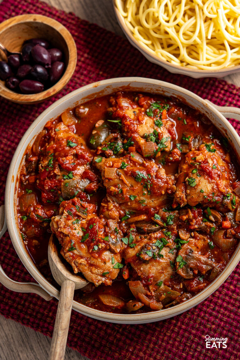 Slow Cooker Chicken Cacciatore | Slimming Eats