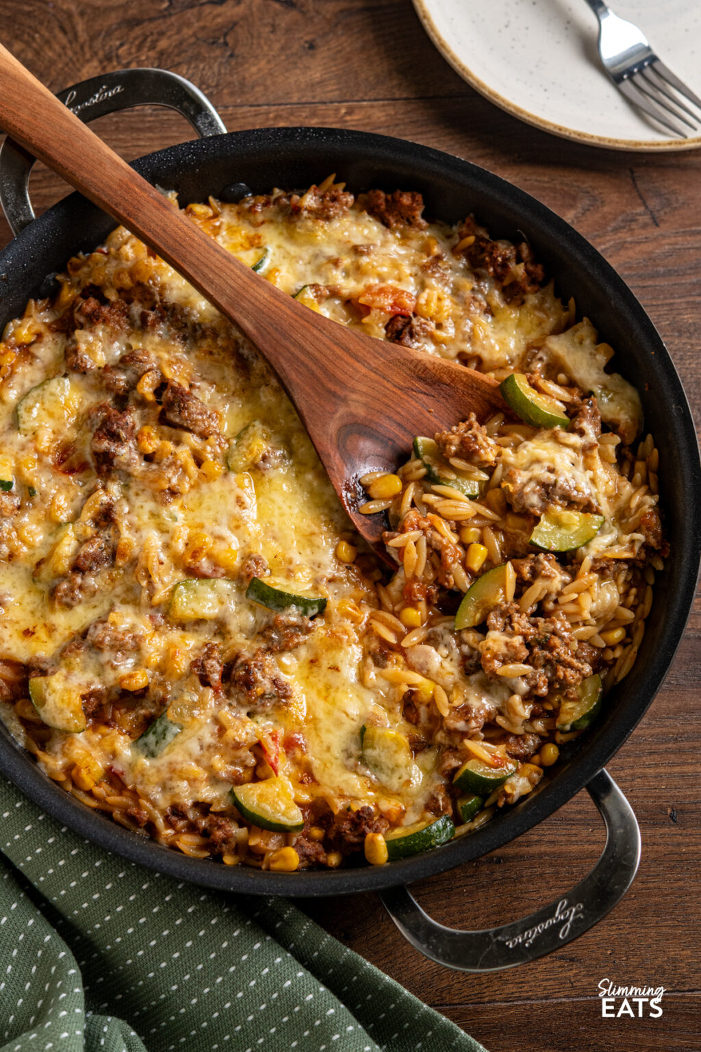One Pan Cheesy Ground Chicken Orzo with Zucchini and Corn | Slimming Eats